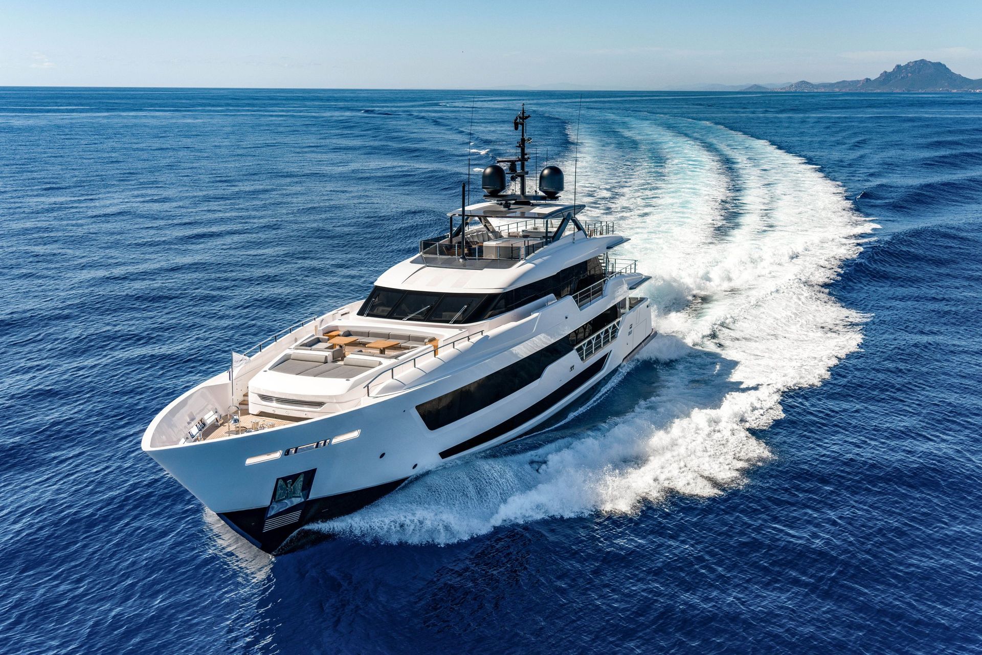 Lady Dia yacht (Custom Line, 42.61m, 2024)